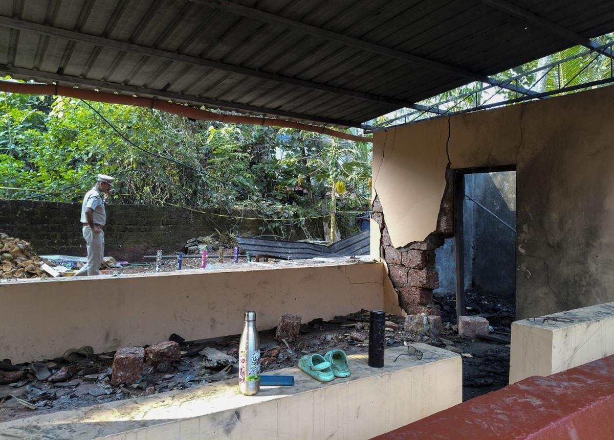 Explosion of fireworks injures more than 150 people at a temple in ...