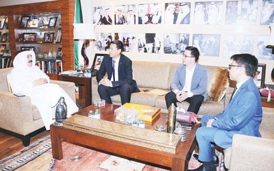 Al-Jarallah meets Kyrgyz envoy, ex-army officials, Kuwaiti lawyer Dalal ...