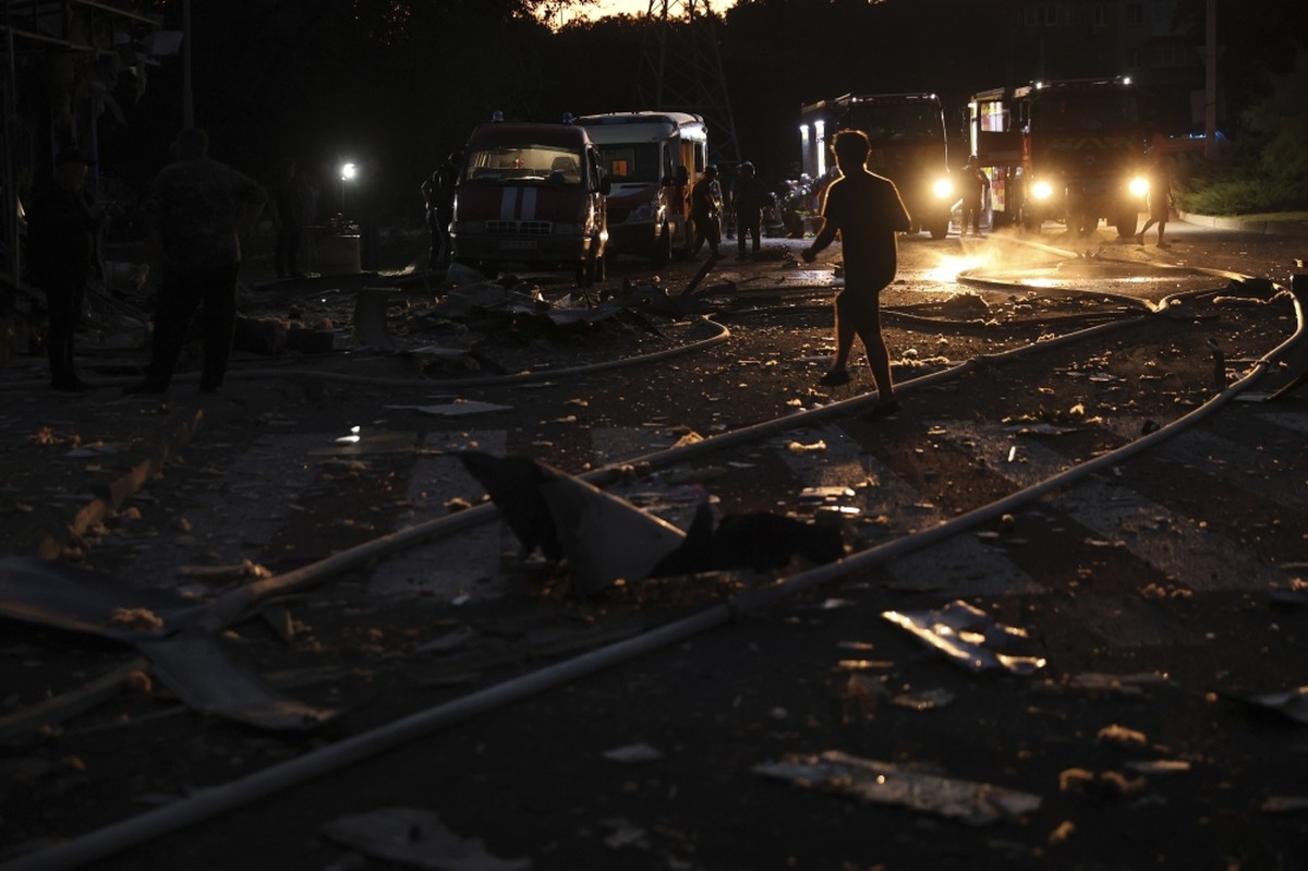 Russian mass drone and missile attack on southern Ukraine kills 1 and ...