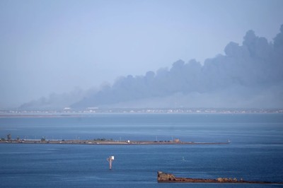 Firefighters battle flames at decommissioned power plant in Texas ...