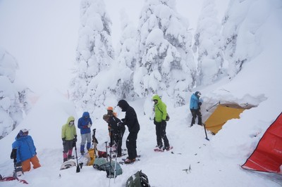 Northern Japan hit by heavy snowfall, as warnings issued for more ...