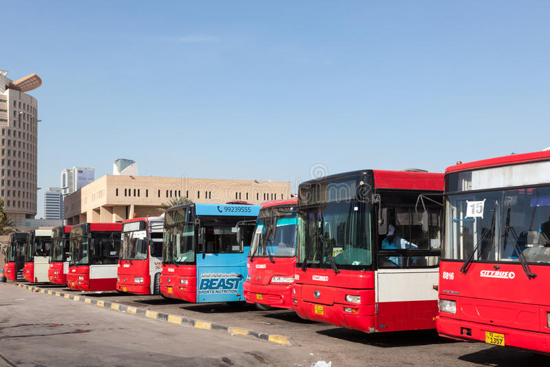Kuwait stops public transport | arabtimes