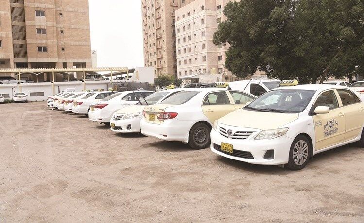Taxi services in Kuwait suffers huge losses - KD 32 million in the last ...