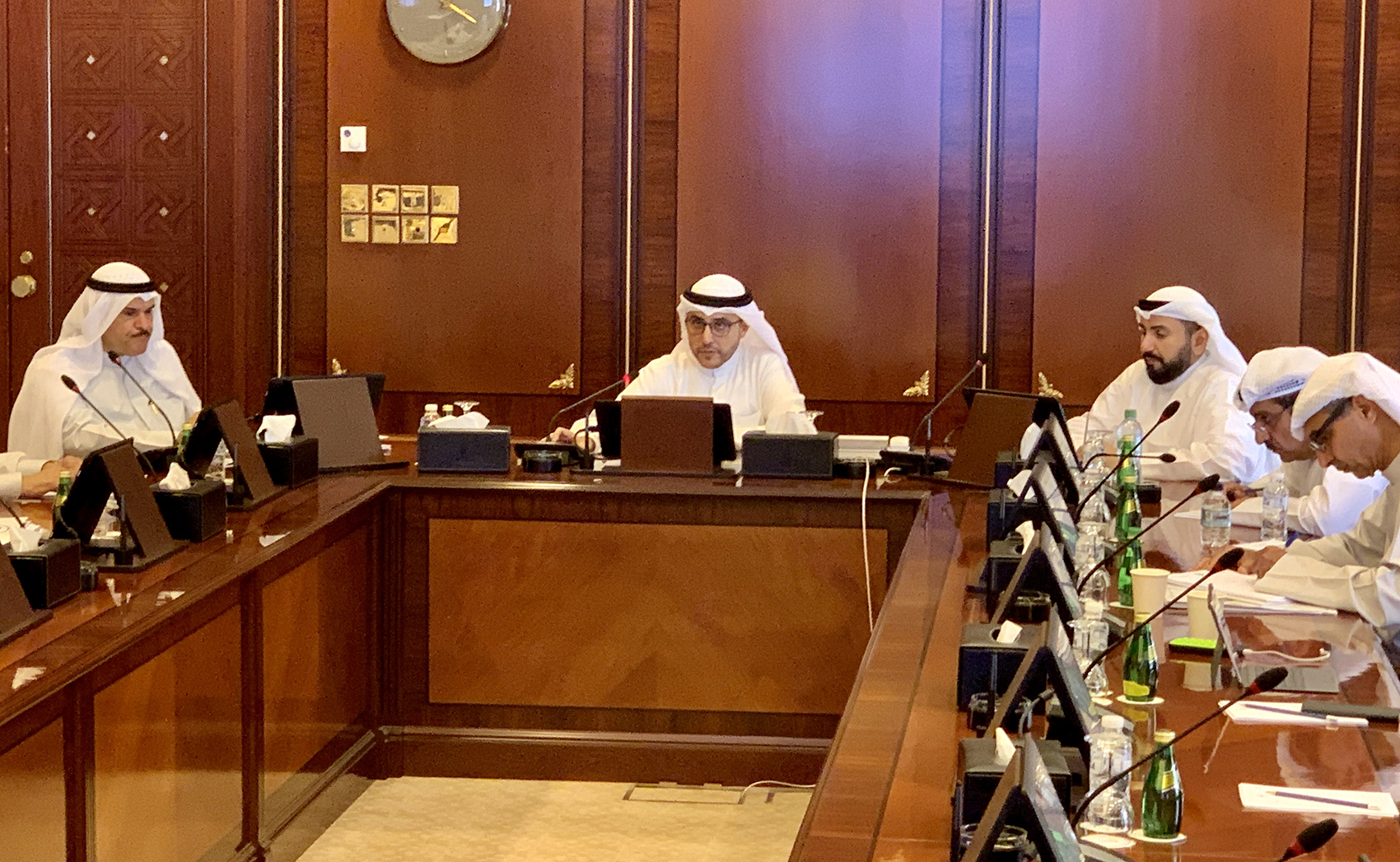 Kuwait FM chairs meeting on further repatriation of citizens | arabtimes