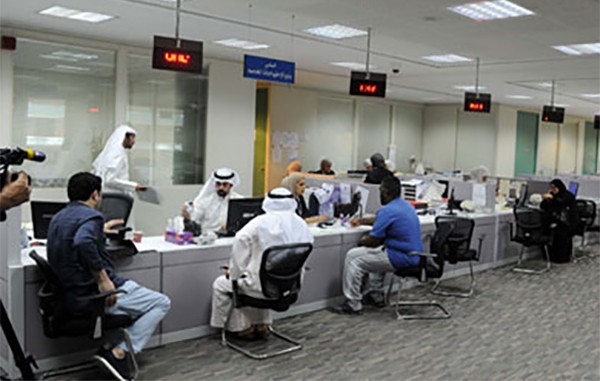 44% Kuwaitis work in public, private sectors; Indians top list ...