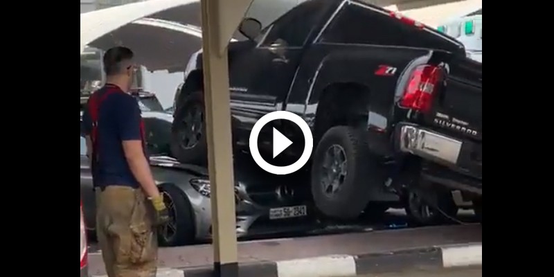 Strange Accident At Daiya Coop Parking Lot | arabtimes