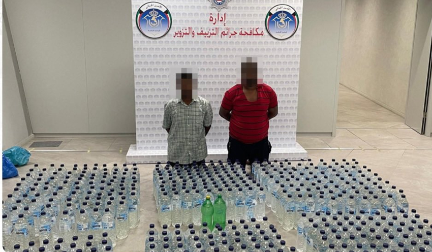 Two Expats Arrested with 541 Liquor Bottles in Kuwait | arabtimes