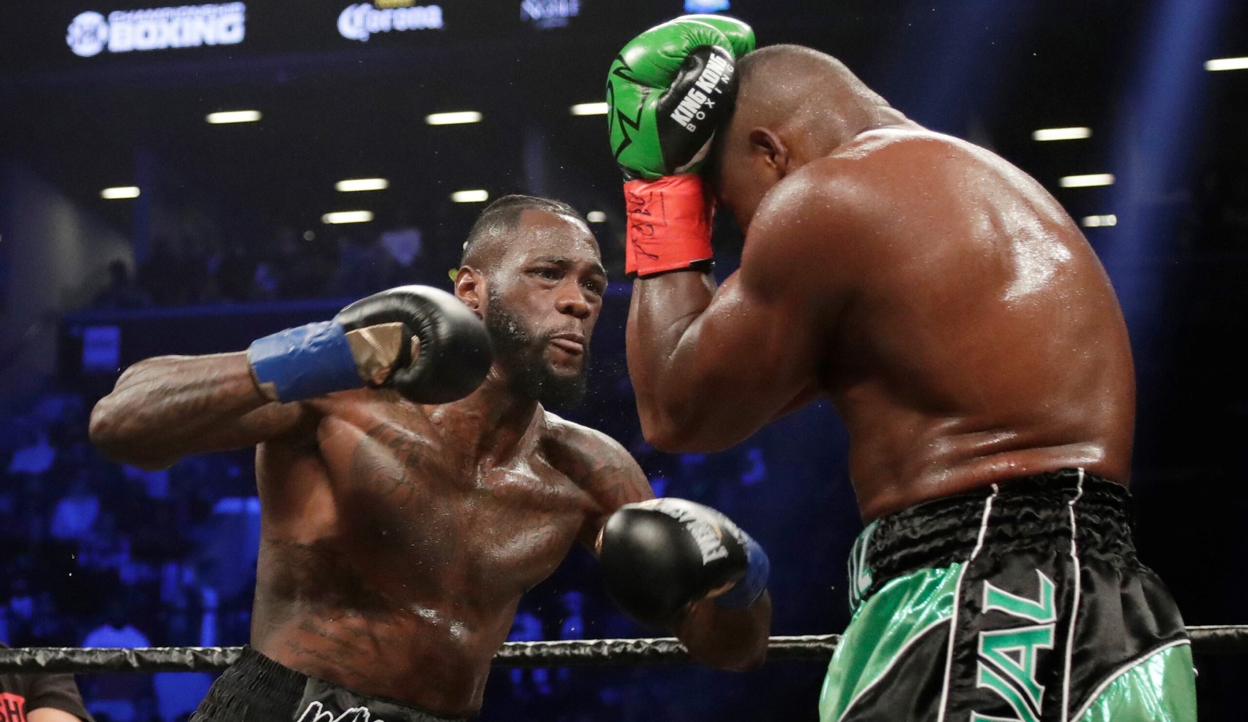 Wilder and Joshua jostle for position | arabtimes