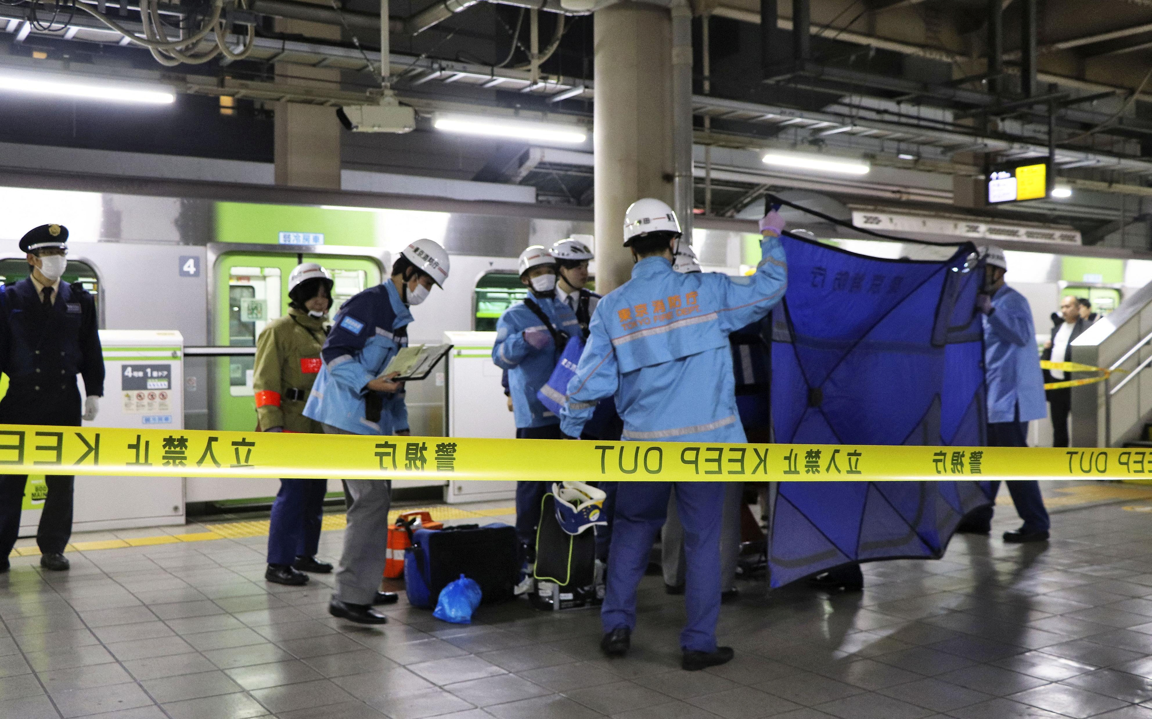 Stabbing incident on Tokyo train leaves 3 injured | arabtimes