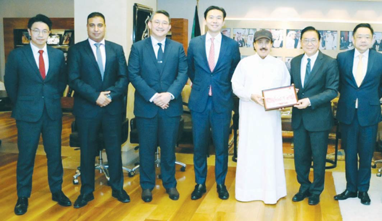 Al-Jarallah meets delegation of Hong Kong Ambassadors Club | arabtimes