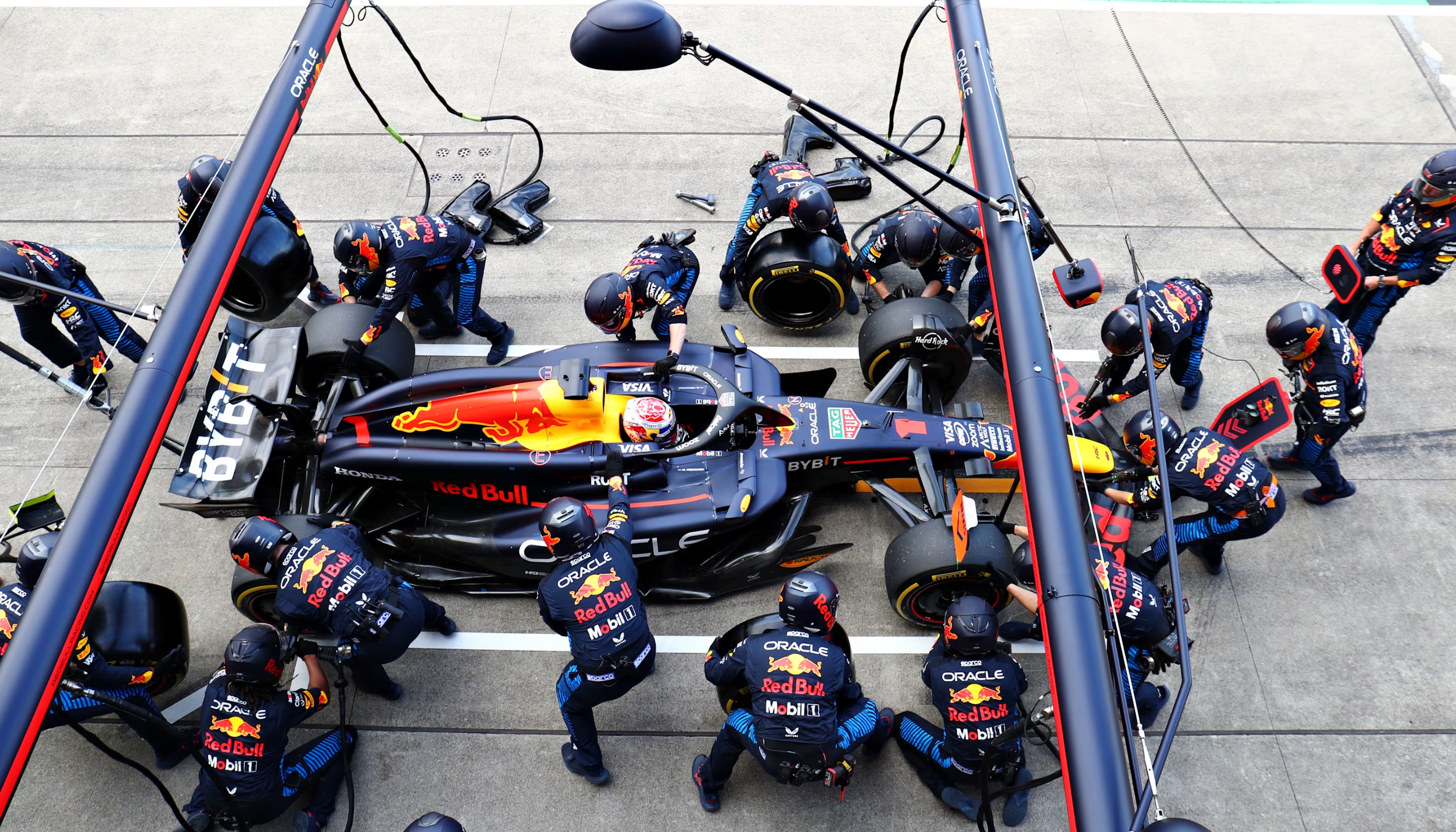 Mobil 1 Fuels Oracle Red Bull Racing to 1-2 Finish at Japanese Grand ...