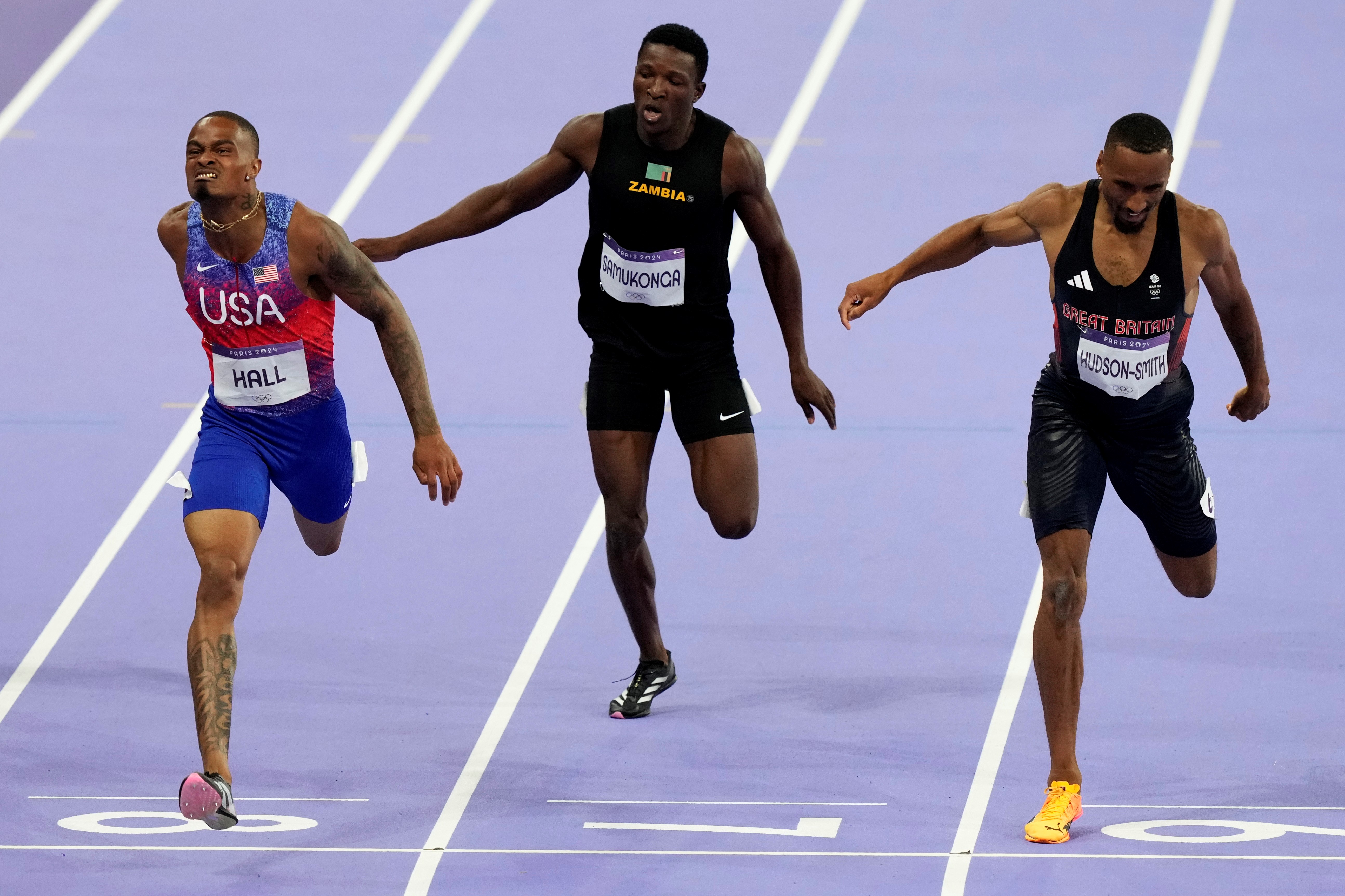 Hall wins a dramatic men's 400m final | arabtimes